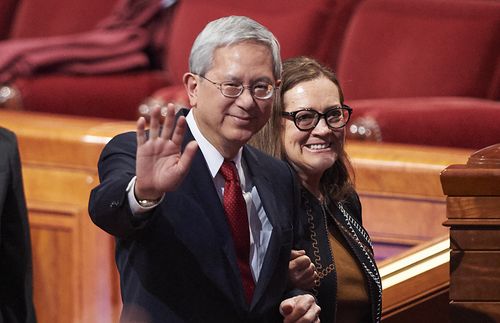Elder Gerrit W. Gong: Love the Lord and Trust Him